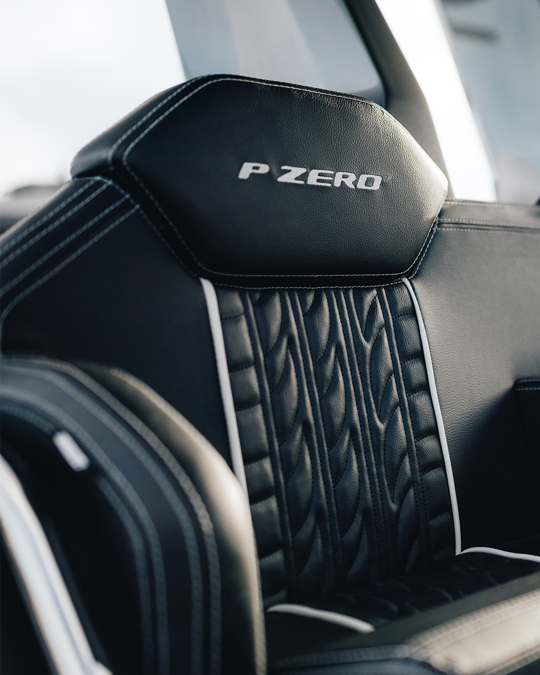 Pirelli 42 | P ZERO Edition | Pirelli Speedboats